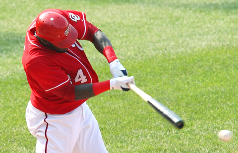 Dukes helps Nats extend streak - Taipei Times