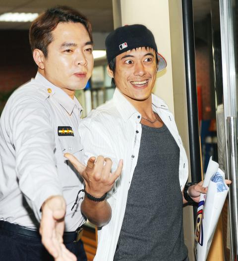 Chiang grandson defends self over threatening TAS - Taipei Times