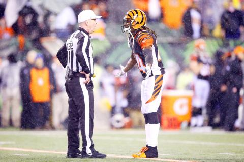 Adam Jones to pay US$28,940 amid flurry of NFL fines - Taipei Times