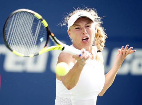 Caroline Wozniacki ousts top-seed Karolina Pliskova - Taipei Times