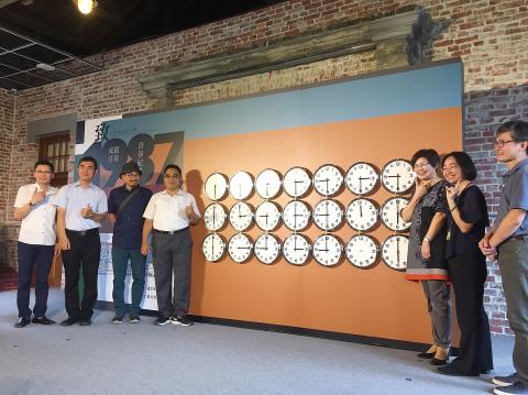 Ximen exhibit looks at life in 80s Taiwan - Taipei Times