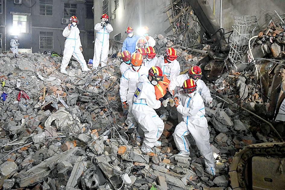 Building collapse death toll rises to 53 - Taipei Times