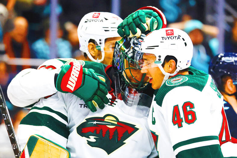 Fleury shuts out record 28th team in Wild win - Taipei Times