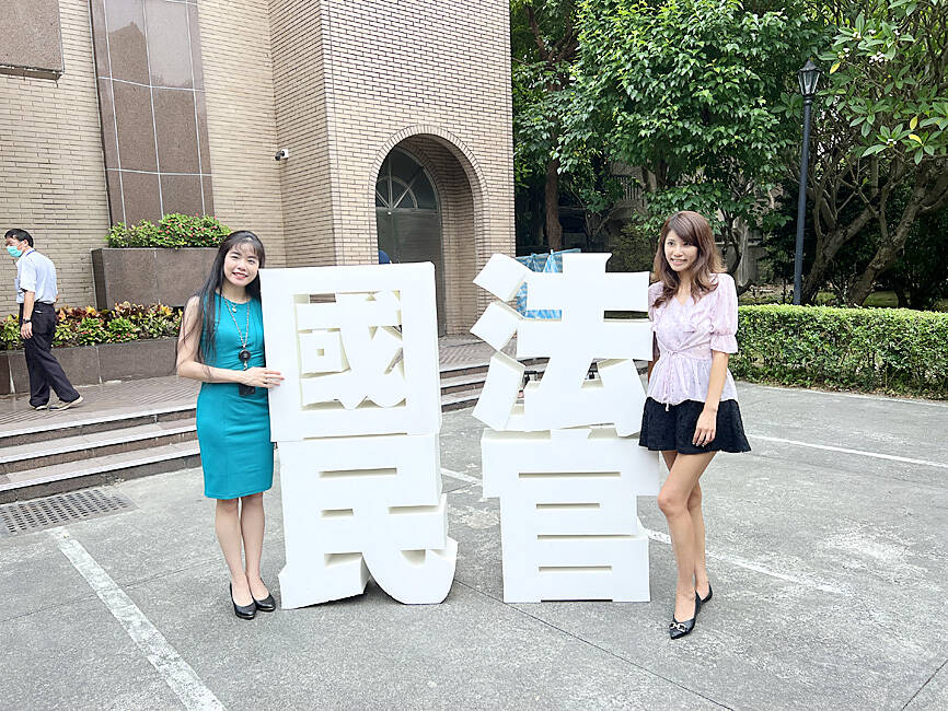 First batch of citizen judge notices mailed to 35,000 - Taipei Times