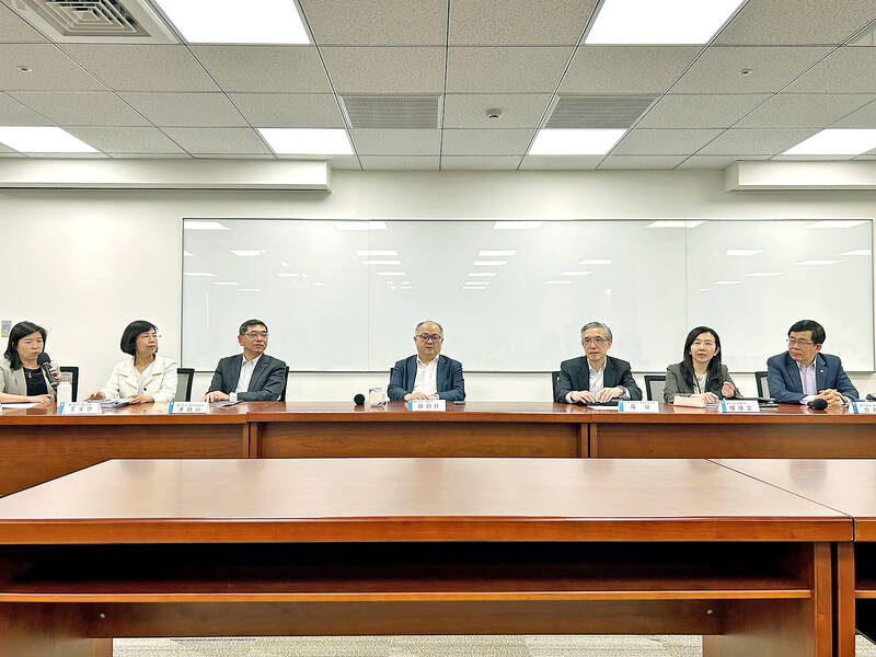 Fubon posts highest profit among insurers - Taipei Times
