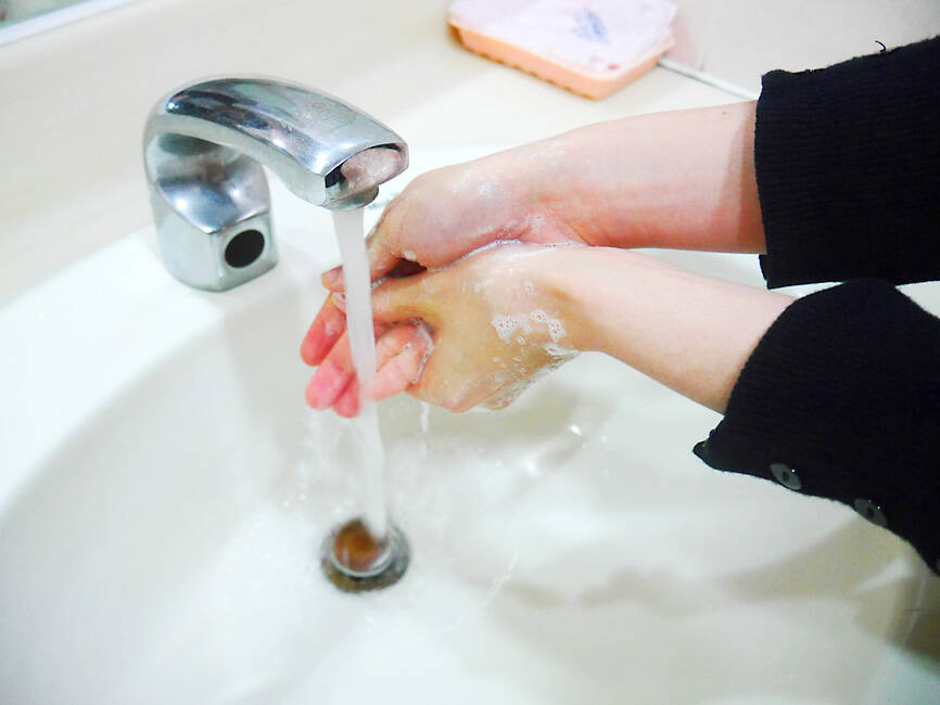 CDC reports this year’s first domestic typhoid fever case - Taipei Times