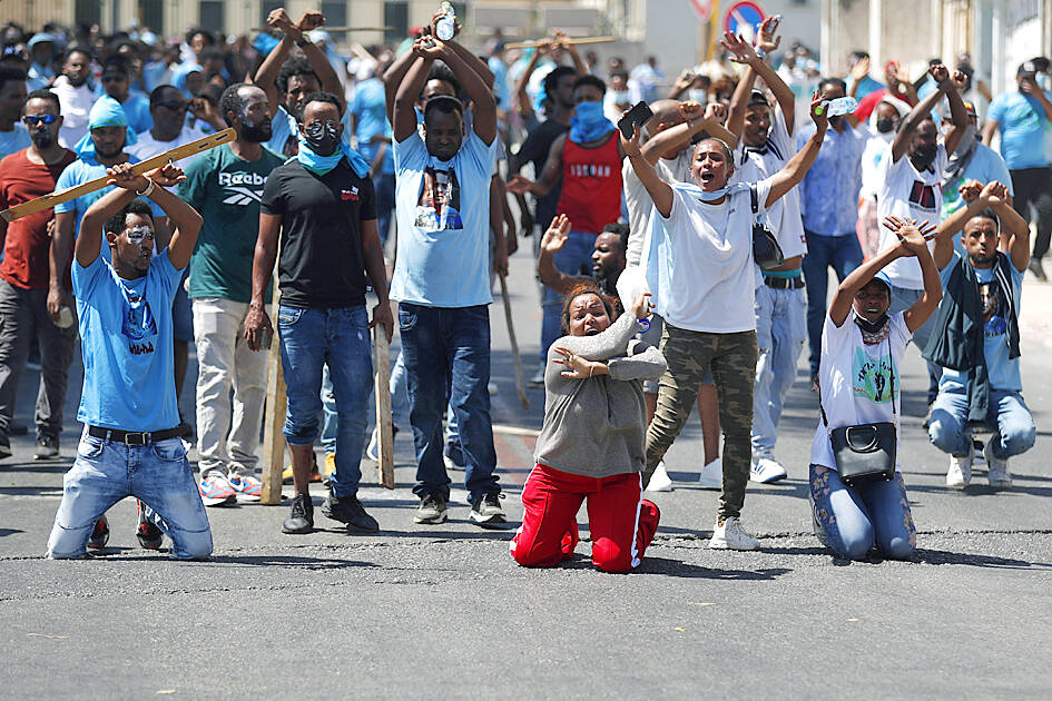 Netanyahu wants Eritreans linked to clashes deported - Taipei Times