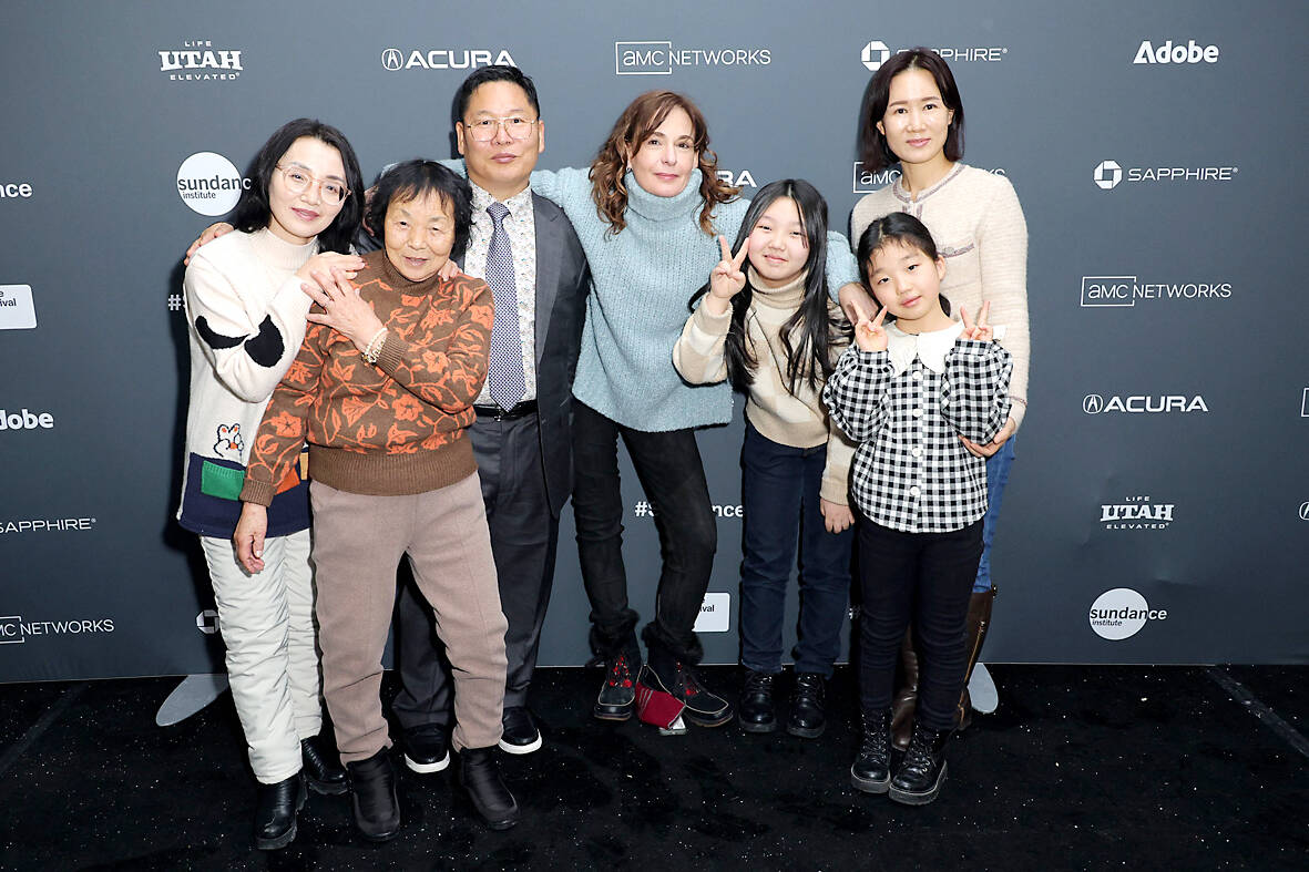 North Korean defectors meet world in ‘Beyond Utopia’ - Taipei Times