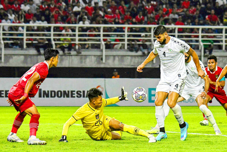 Palestine prepare for qualifying amid war - Taipei Times