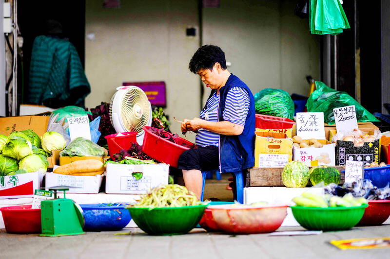 Hot seller - Taipei Times